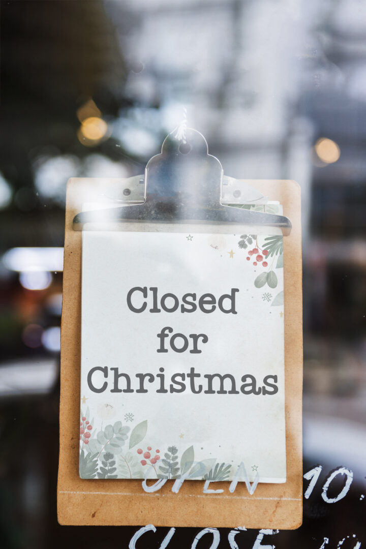 Free-Printable-Closed-for-Christmas-Sign-Example-2 - Mom Envy