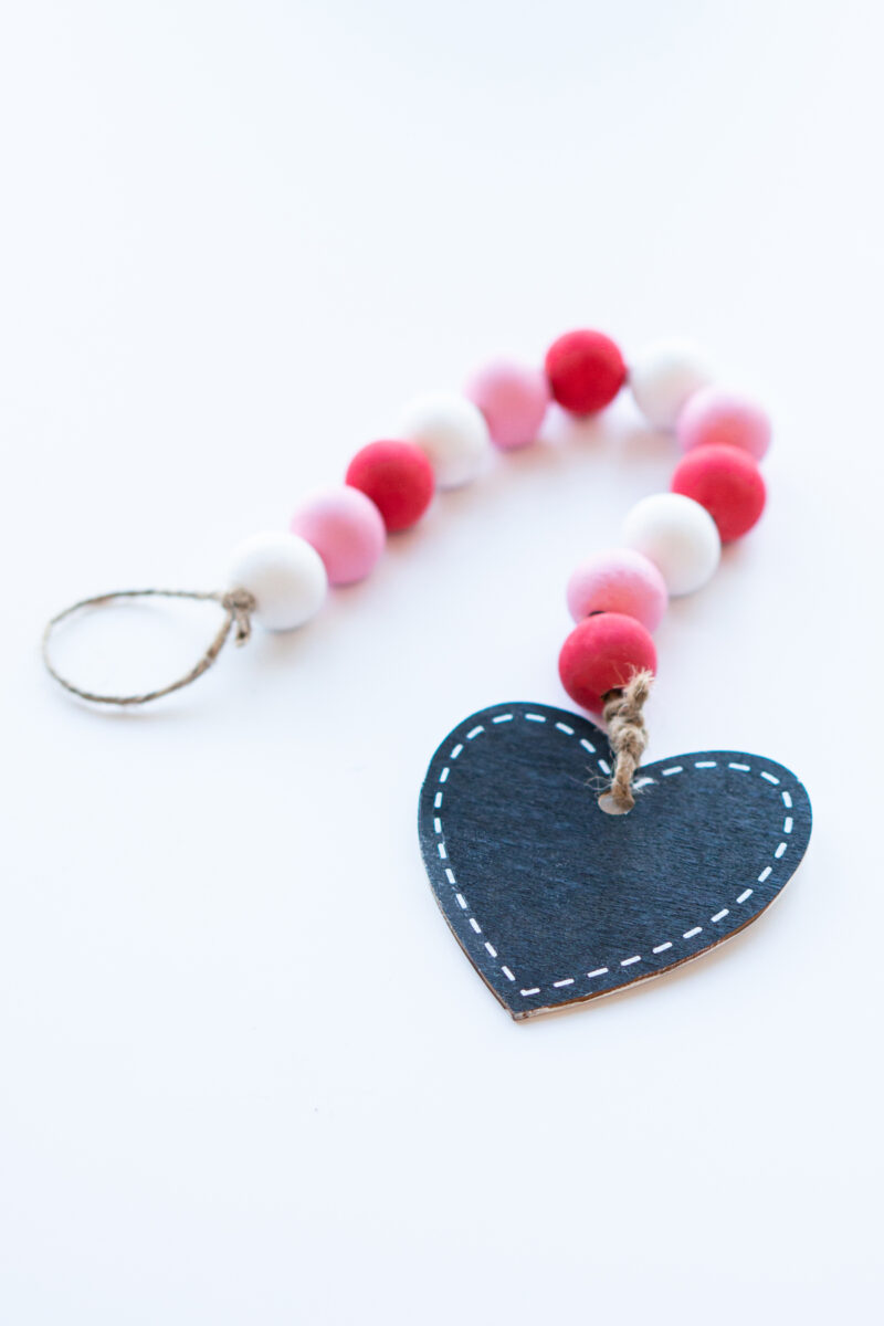 DIY Valentine Wood Beads: Easy DIY Valentine Decor