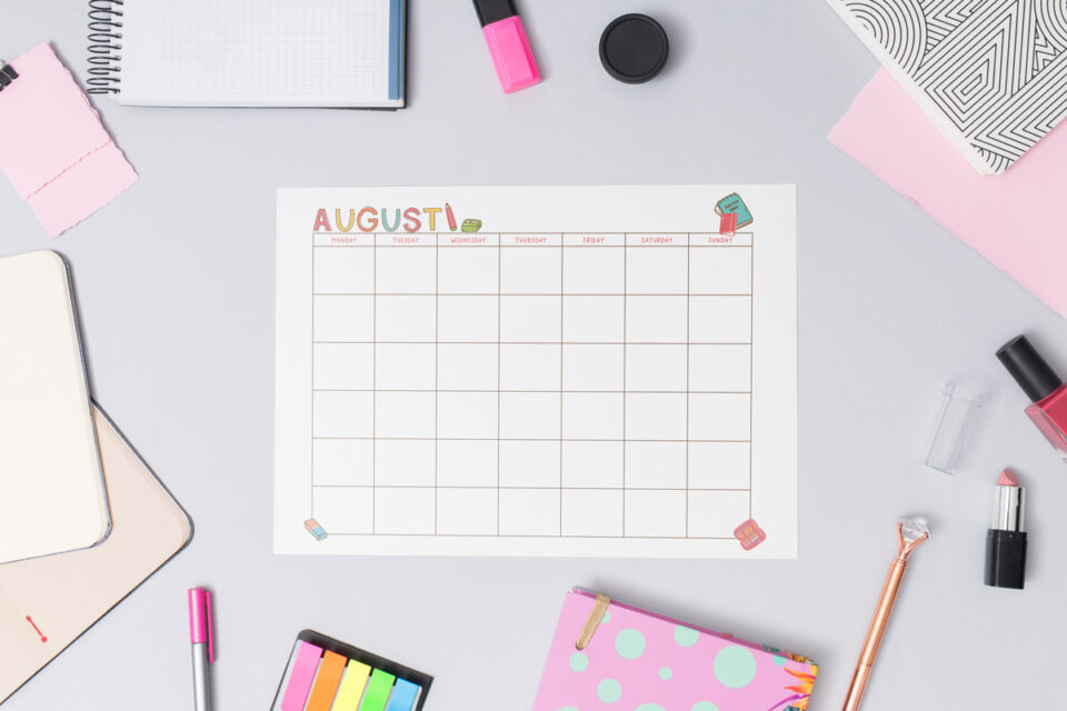 Free-Craft-Calendar-Example-8 - Mom Envy